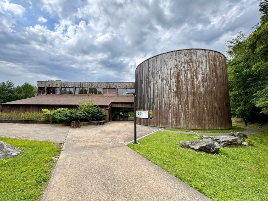 Visitor Center and Welcome Stations - Land Between the Lakes National ...